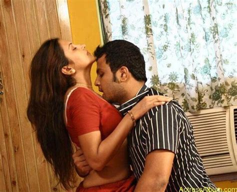 Shanthi Red Saree Girl Actressalbum Com Archana Sharma Very Hot Bed Stills In Shanthi Movie