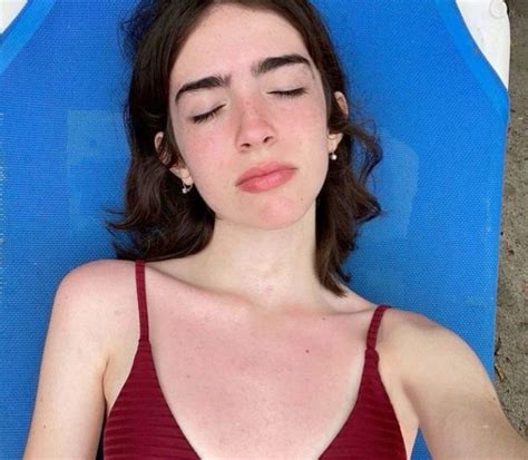 ♡gabriela Bee In 2024 Gabriela Bee Hair Funky Bee