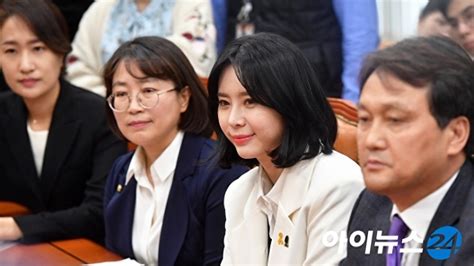 안민석 윤지오 논란 입장싸워야 할 대상은 증인 윤지오 아니라 부정한 권력