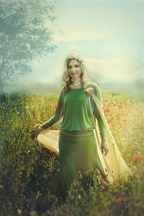 Březnu Vládne Vesna Líbezná Slovanská Bohyně Znovuzrození A Plodnosti