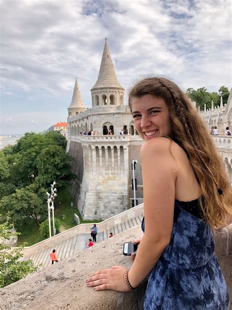 Allison Wolfe Medium