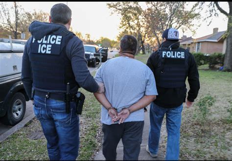 Ice And Cbp Use Facial Recognition During Anti Migrant Checks La Voce