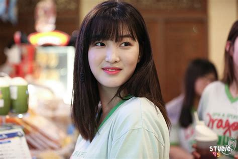 Yulhee R Kpics