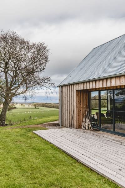 Rustic Meets Modern Modern Barn House Farmhouse Architecture Rustic