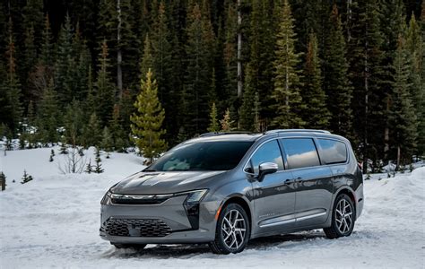 The 2027 Chrysler Pacifica Is Now Up For Grabs In The Us Autoevolution