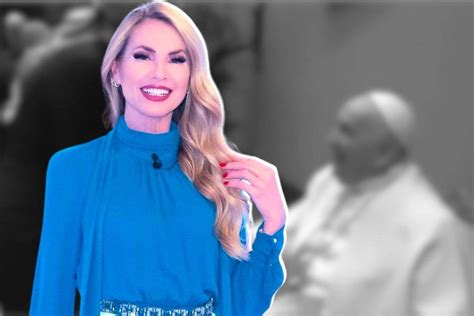 Federica Panicucci Il Retroscena Con Lincontro Con Il Papa Non Riesce A Farne A Meno
