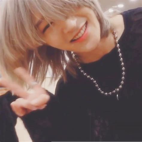Pin By Maple ⋆⋆｡ ﾟ☁︎｡ ⋆｡ ﾟ☾ ﾟ｡ On Junji Only One Of Kim Taehyung