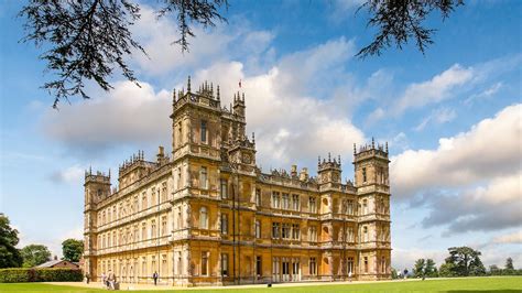 Coach Trips To Highclere Castle Book A Trip To Highclere Castle With Berrys Coaches