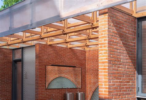 Red Brick Public Toilet On Liuba Old Streetの写真 Tecture（テクチャー）