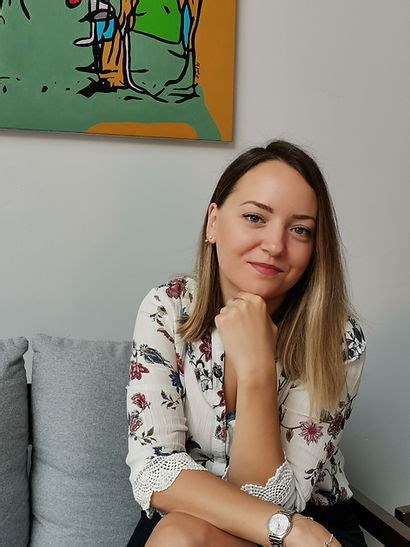 O Meni Ana Pavlović