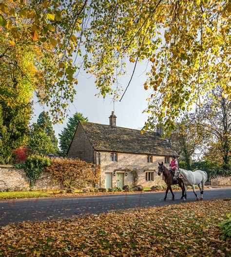 Autumn In Cotswolds Scenic Countryside Autumn Autumn Countryside