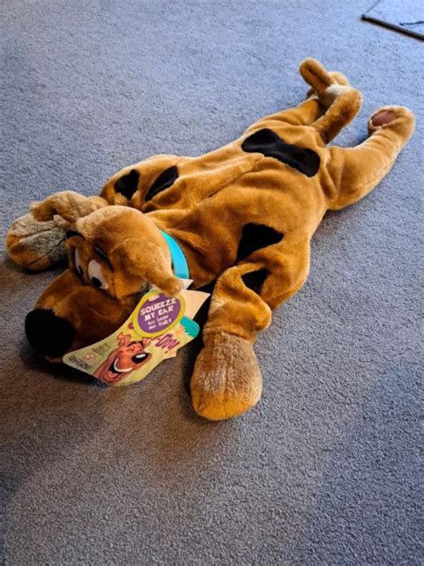 Warner Bros Talking Scooby Doo Hug Me Soft Plush Toy Cuddly 27 Laying £35 00 Picclick Uk