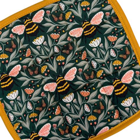 Bumble Bee Garden Pot Holder Collisionware