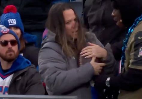 Tyren Williams Fights Off Giants Fan For Sons Touchdown Ball