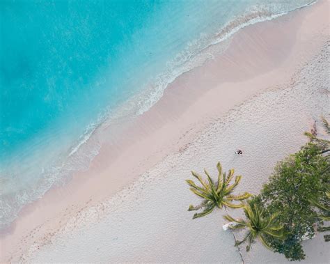 Hawaiis Nude Sunbathing Beaches Oahus Top Spots