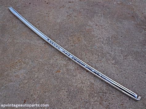 1973 Ford Thunderbird Windshield Molding Rh Ap Vintage And Classic Auto