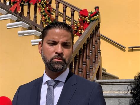 Croes Ta Asumí Ku Gobièrnu Lo Priorisá Digitalisashon Di Enseñansa Vigilante