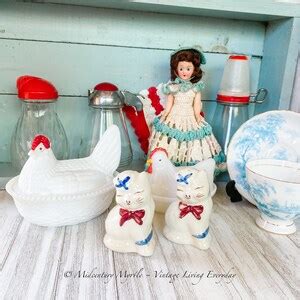 Vintage Set Of 3 Syrup And Sugar Dispensers Nut Grinder Red Lid Retro