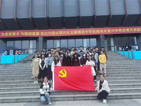软件工程学院组织学生现场观摩新时代江苏省道德模范与身边好人事迹巡演 金陵科技学院