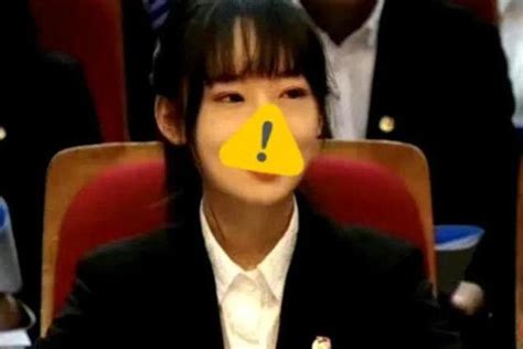 央視美女主持劉芳菲下場，聲援被川大張薇霸凌女生，發文感慨良多 每日頭條