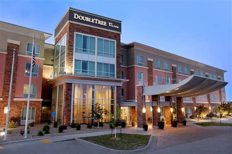 Hotels In Fargo Nd Find Hotels Hilton