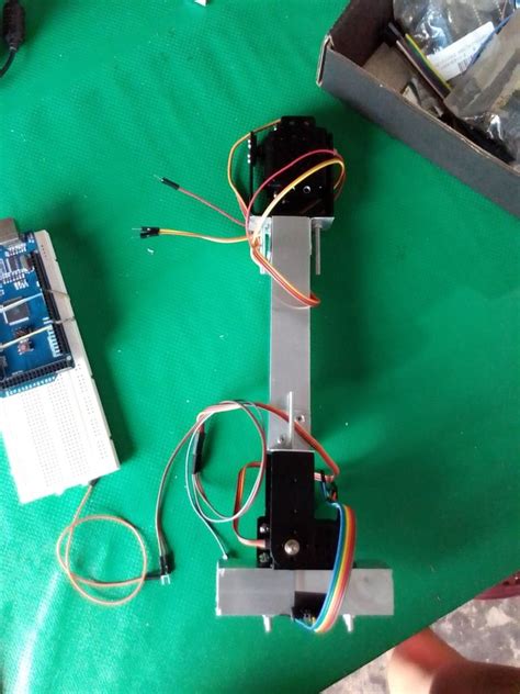 Gyro Stabilizer W Arduino And Servo 4 Steps Instructables