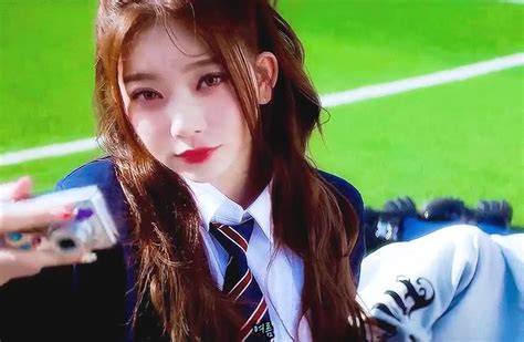 올드스쿨 펑크팝으로 컴백한 종신이형네 걸그룹 빌리