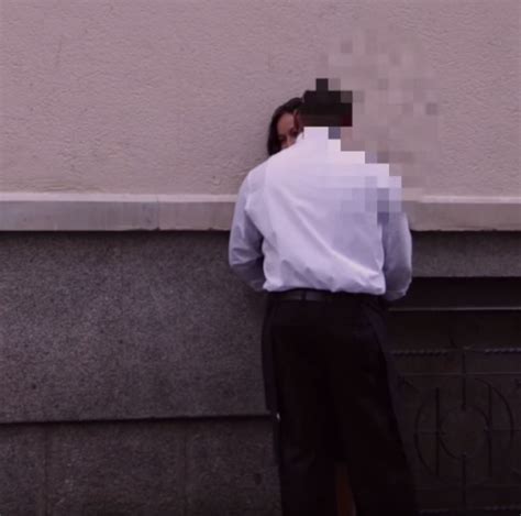 Assédio Vídeo Flagra Reação De Homens Ao Encontrarem Mulher Bêbada