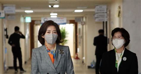저출산고령사회위원회 업무 시작한 나경원 부위원장