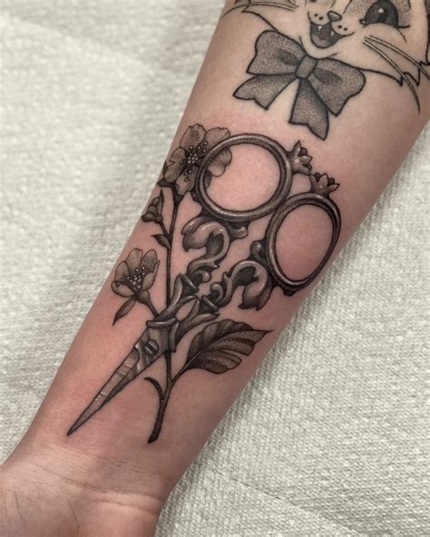 Antique Shear Tattoos