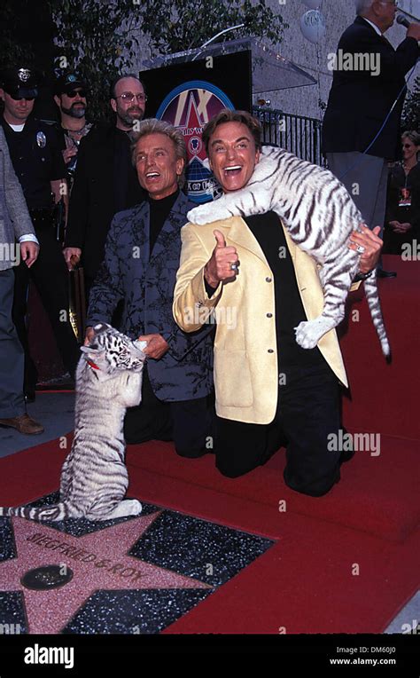 Sept 23 1999 K16665fbsiegfried And Roy Honored With Satr On
