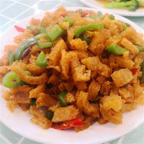 【酸辣炸猪皮图片】ivy小铃铛下厨房