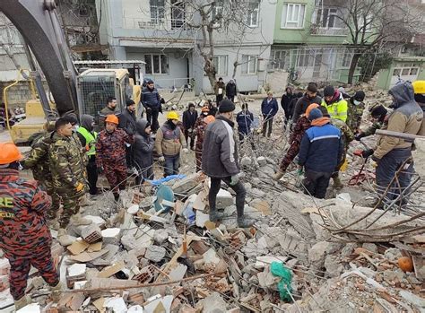 Bangladeshi Team Rescues Girl Alive In Turkey