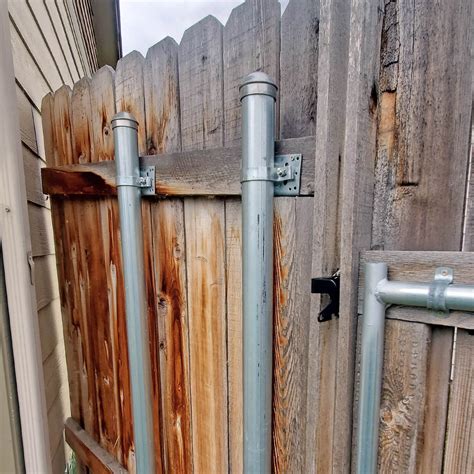 Round Metal Fence Posts