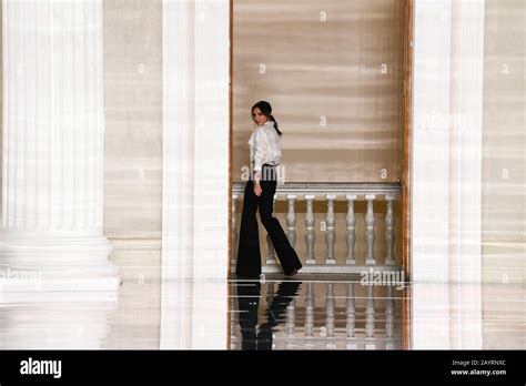 Victoria Beckham Victoria Beckham Aw20 Runway During London Fashion