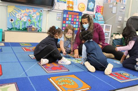 Project Ready Classroom Mountphotos