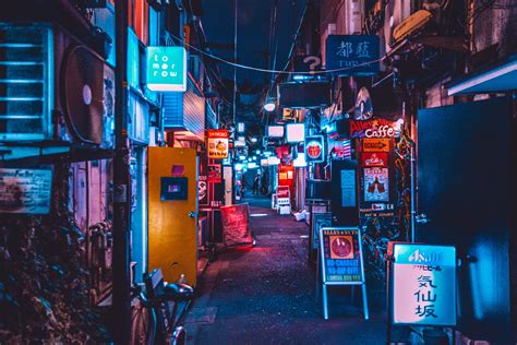 Neon Lit Alleyway In Tokyos Shinjuku At Night Hd Wallpaper Rare Gallery