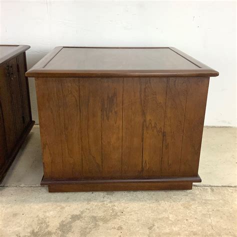 Pair Mcm Walnut Side Tables With Cabinet Storage Aptdeco