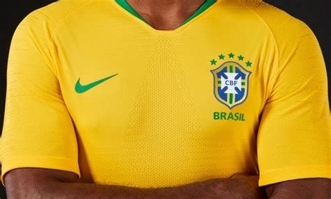 Presentan Playera De Brasil Para Mundial