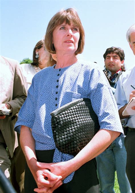 Lee Harvey Oswald Widow Convinced Late Husband Did Not Kill President