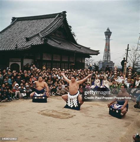 Sumo Background Photos And Premium High Res Pictures Getty Images