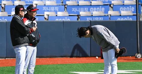강백호이강철 감독 염경엽 감독님 잘 지내셨나요 사진