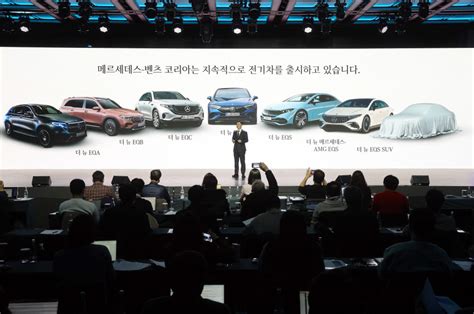 韓 진출 20년 벤츠 신차 12종 물량 공세…럭셔리·전동화 선도 전자신문