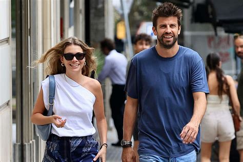 Gerard Piqué And Girlfriend Clara Chia Marti Enjoy Lunch Date In Barcelona