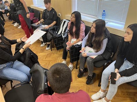 Галерия СУ Бачо Киро град Павликени