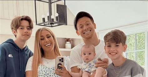 Stacey Solomon Mum Shamed After Trolls Notice Pattern With Social Media