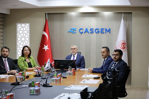 Çalışma ve Sosyal Güvenlik Bakanı Vedat Işıkhanın ÇASGEM Ziyareti