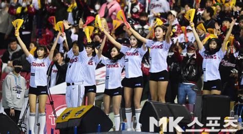 Lg 치어리더 `쌀쌀한 날씨에도 핫팬츠 패션` Mk화보 Mk빌리어드
