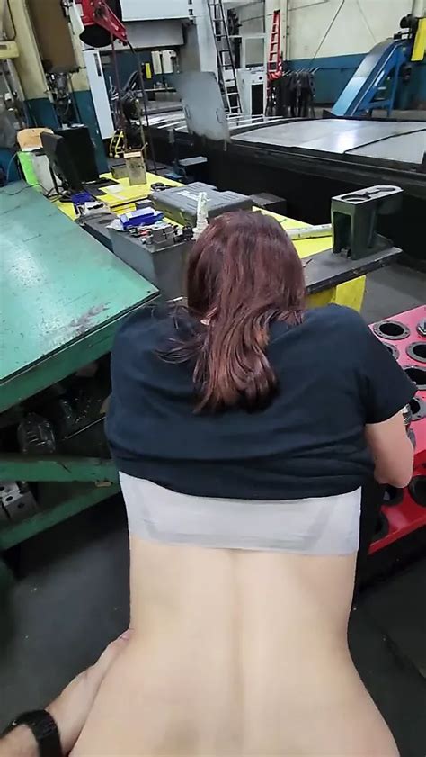 mitarbeiterin im werk mit creampie gefickt xhamster
