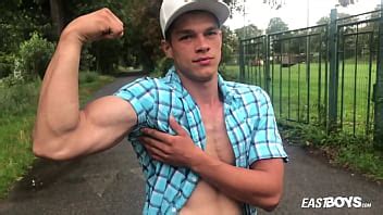 Casting Handjob And Muscle Worship Xvideos Com